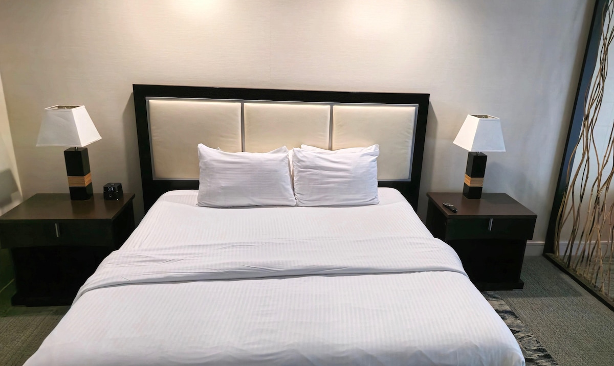 Séjournez près de l'aéroport MIA, studio King avec cuisine - Condos à louer à Medley, Floride ...