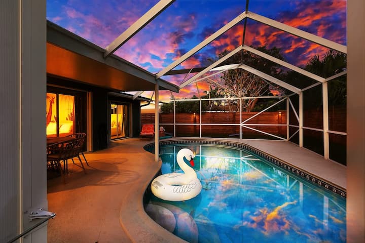 Boca Family Fun & Charm: Near Downtown & Beach - Boca Raton, FL