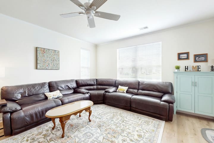 3br Dog Friendly Water View Condo With Ac & Pools - Sunset Beach, NC