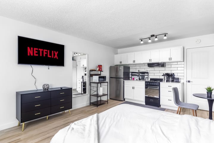 Fort Worth Studio1 – 10 Min To Downtown, Gym, Pets - North Richland Hills, TX