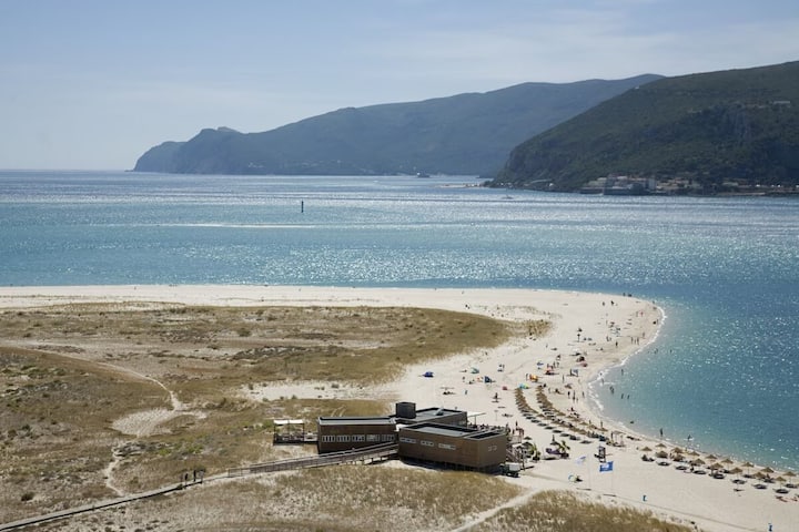 Two 1br Apts: Marina Scenery & Kitchens - Biking - Setúbal