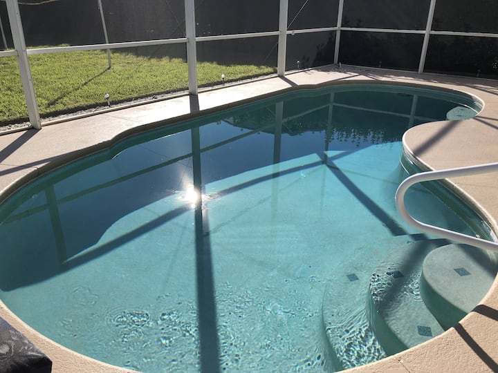 Southern Dunes Holiday Home, Private Pool Area - Davenport, FL
