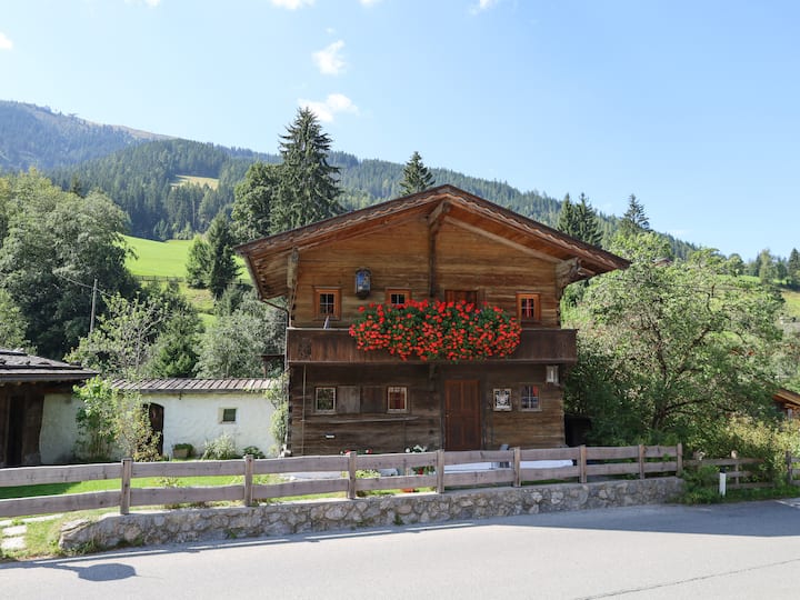 Deux Chalet Rustique à Alpbach, 1 Km Du Téléski - Alpbach