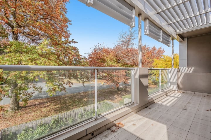 Cozy One Bedroom Apartment In Centre Braddon - Belconnen