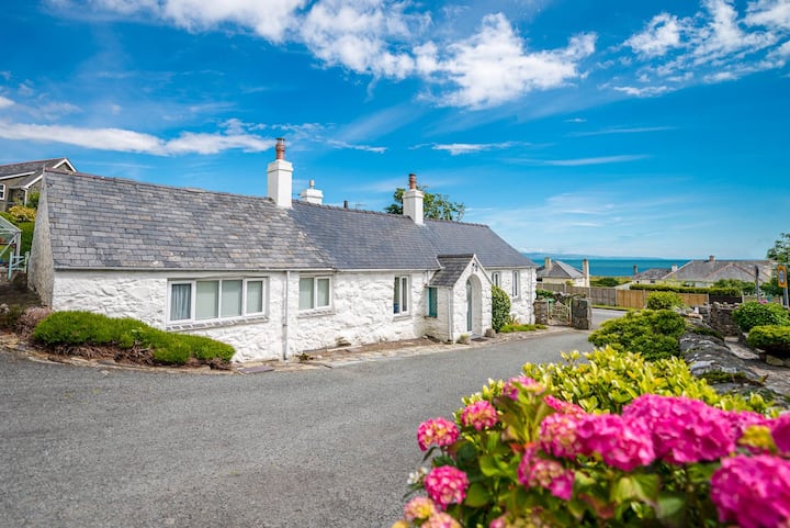 Towyn | Cottage Near The Beach - Criccieth