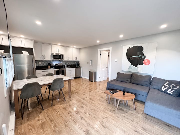 Newly Renovated 2024 Beach Condo In Norfolk - Hampton, VA