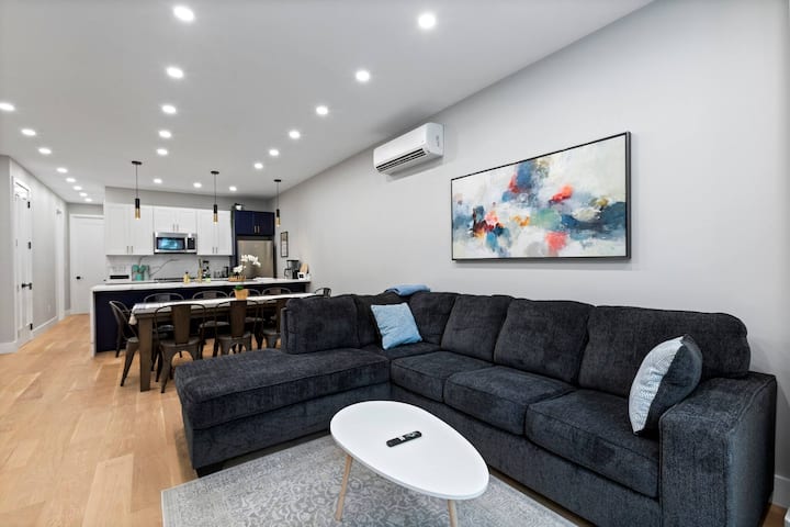 Luxurious 5-bedroom Haven In The Heart Of Brooklyn - Queens, NY