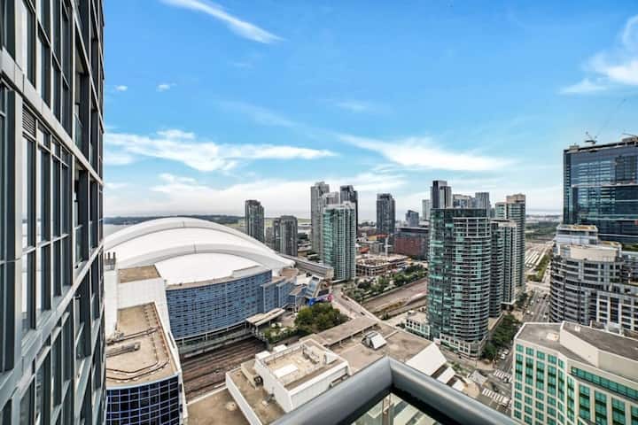 3 Br W/ Parking Downtown Toronto - Toronto