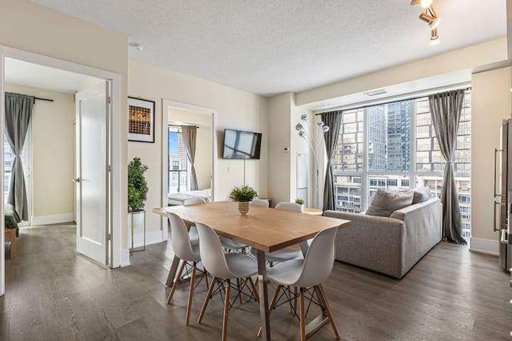3 Br W/ Parking Downtown Toronto - Toronto
