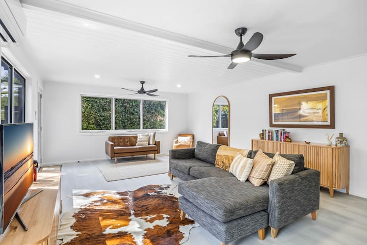 Trendy 2-bed Home With Outdoor Entertainment - Coolum Beach