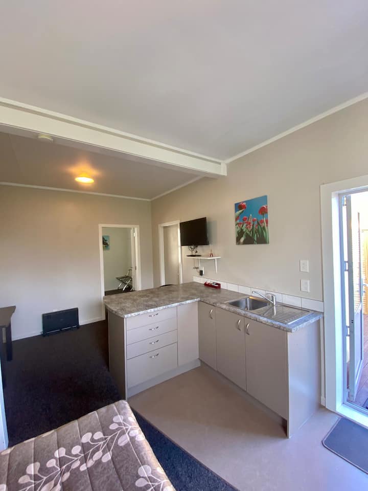 Waterfront | Affordable | Location | Unit 7 - 카이코우라