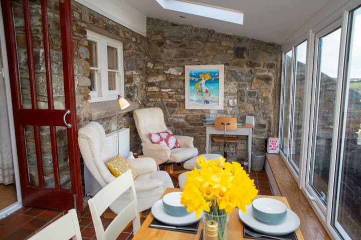 Bay Cottage, Little Haven - Little Haven