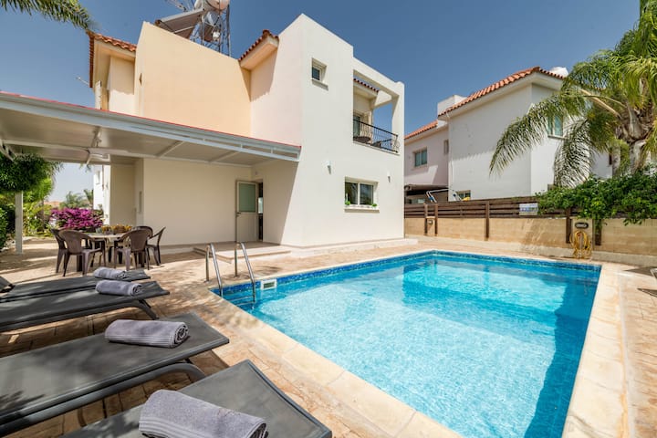 Pernera Blue Villa - Ayia Napa