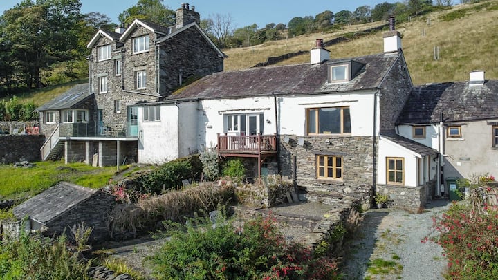 Longmire Yeat Cottage, Troutbeck, Sleeps 4 - Ambleside