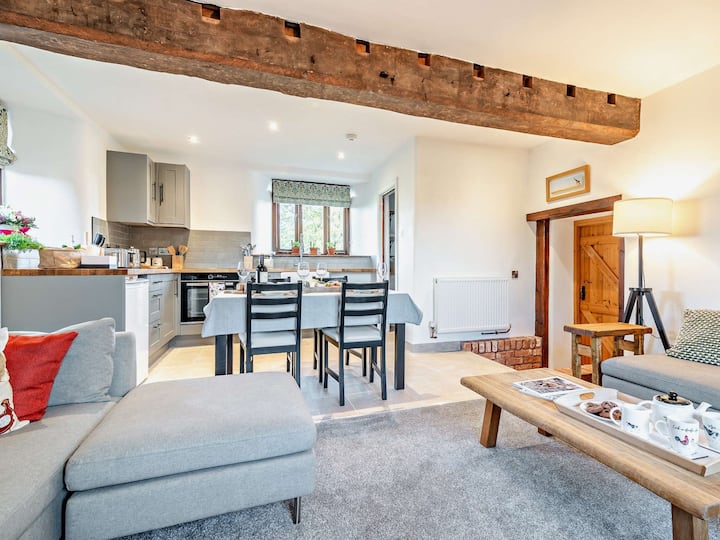 2 Bed In Norton Fitzwarren (93581) - Taunton