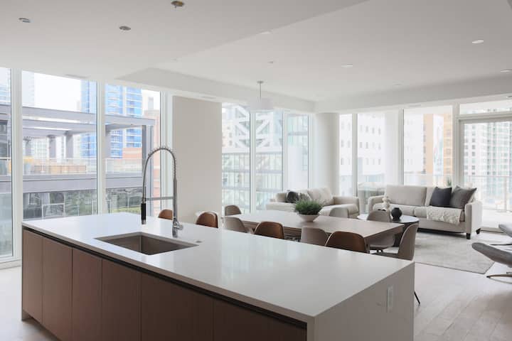 Luxury Loft Collection Combo 902/903 Terrace - Chicago, IL