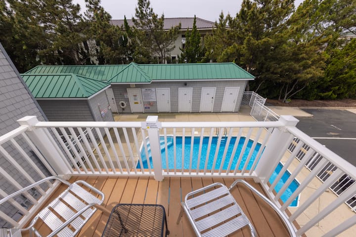 Seaside Condo In Sandbridge 2 Bd/1.5 Bath - Sandbridge Beach, VA