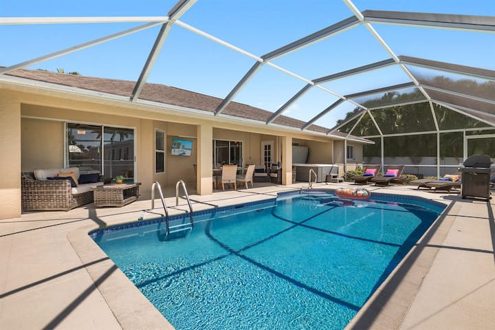 Coral Breeze - Salt Pool- Hot Tub - 2 Kings - Golf - Punta Rassa, FL