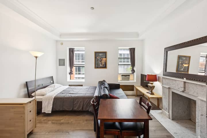 Ues 74th  Studio Apartment - Manhattan, NY