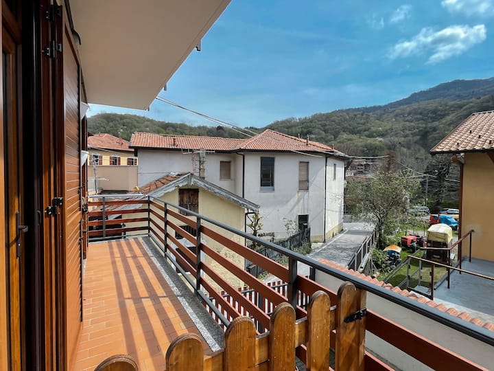 Antonella's Center Town Apartment Valbrona - Lierna