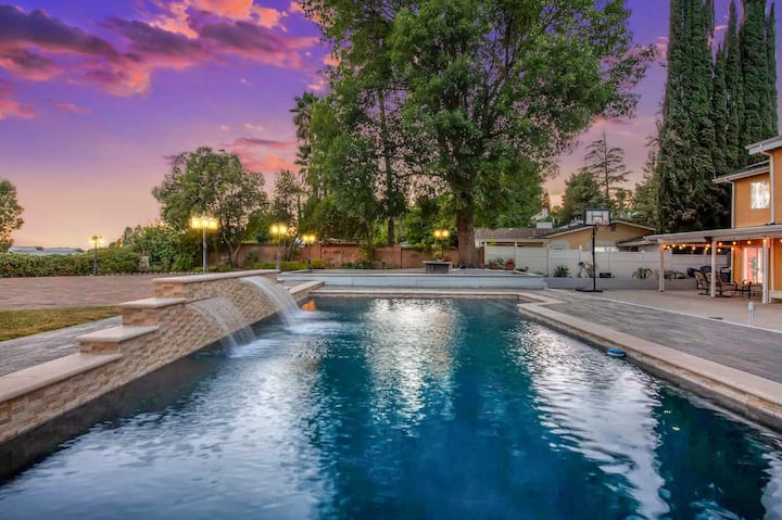 6br Pool Villa Oasis: Beautiful Views W/ Parking! - Los Ángeles, CA