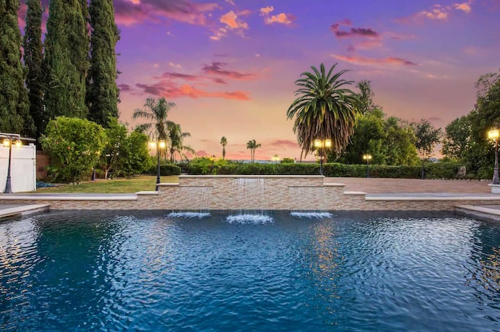 6br Spacious Pool Villa: Beautiful Views W/ Hottub - Los Angeles, CA