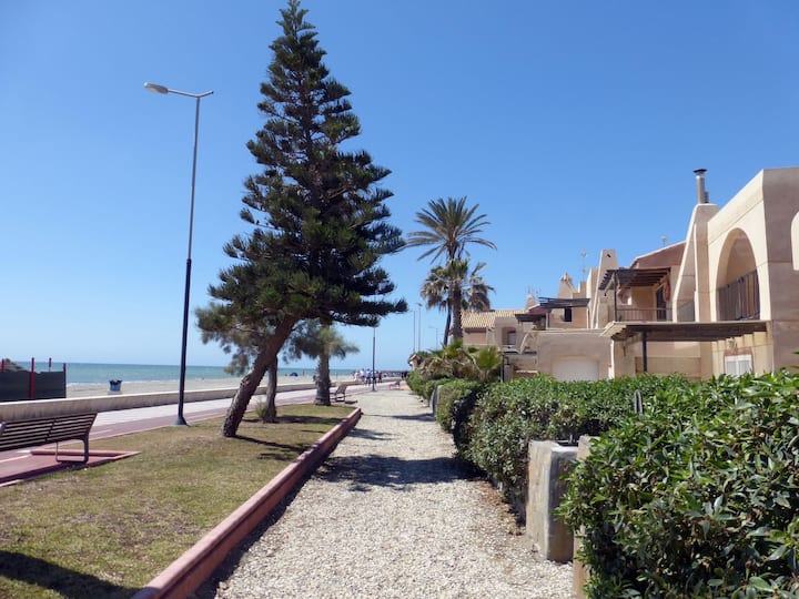 Bel Appartement De 2 Chambres Avec Piscine - Roquetas de Mar