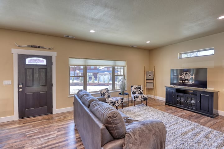 Modern 2br Bh Retreat Condo • Near Mt Rushmore - Hermosa, SD