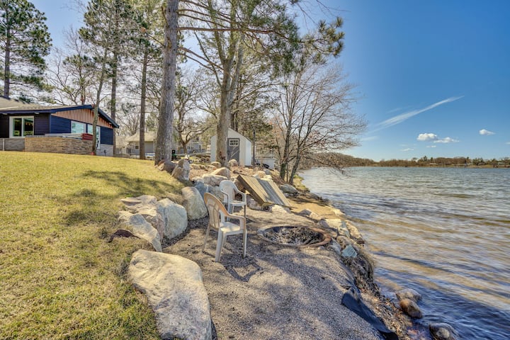 Fire Pit + Dock: Lakefront Cabin In Zimmerman! - Splash Park, Princeton