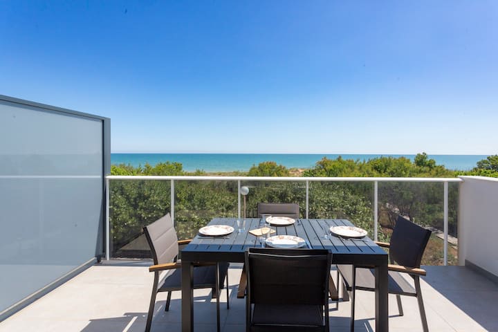 At Almirall Ii - Oliva