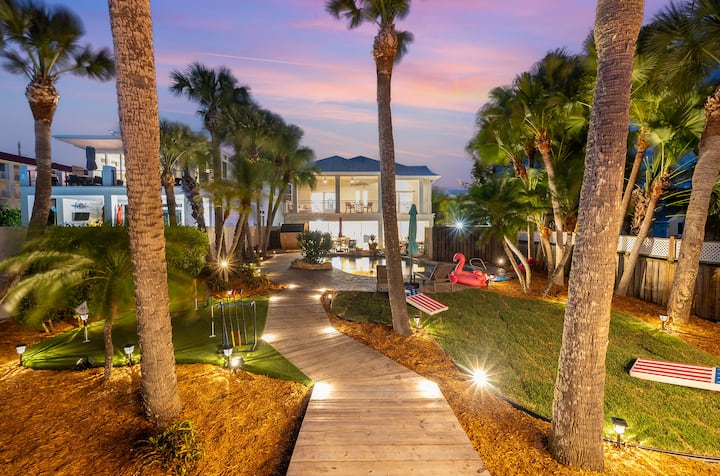 Coconuts Cove Retreat By The Sea - 