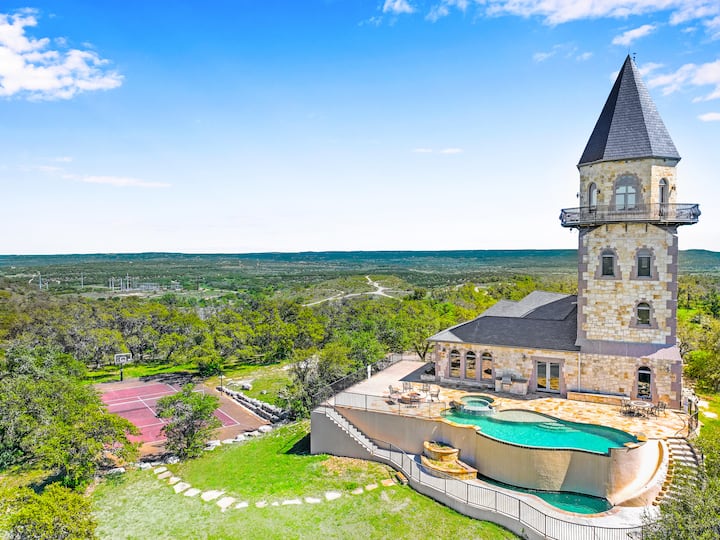 The Light House I Pool, Hot Tub, Views On 2001 - Johnson City, TX
