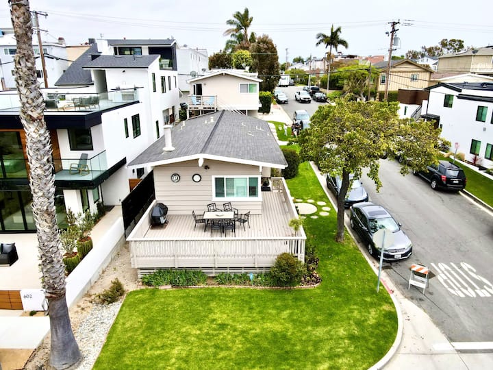 Downtown Corona Del Mar! 10 Minute Walk To Beach! - Laguna Beach, CA