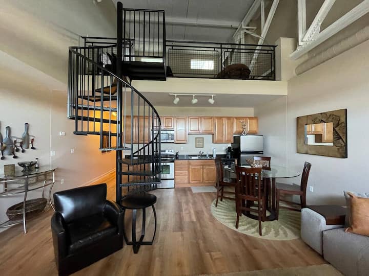 Top Floor Condo By The Water - Marblehead, OH