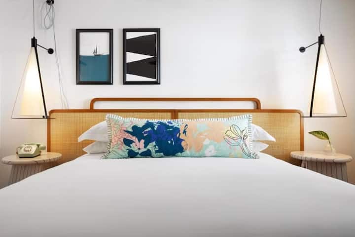Boutique Hotel W/ Pool Access, Free Breakfast! - Key West, FL