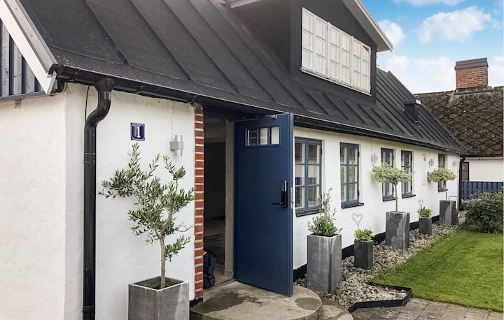 3 Bedroom Awesome Home In Simrishamn - Simrishamn