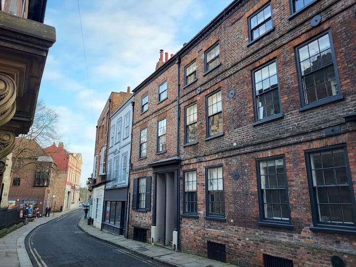 16 Castlegate, York - York