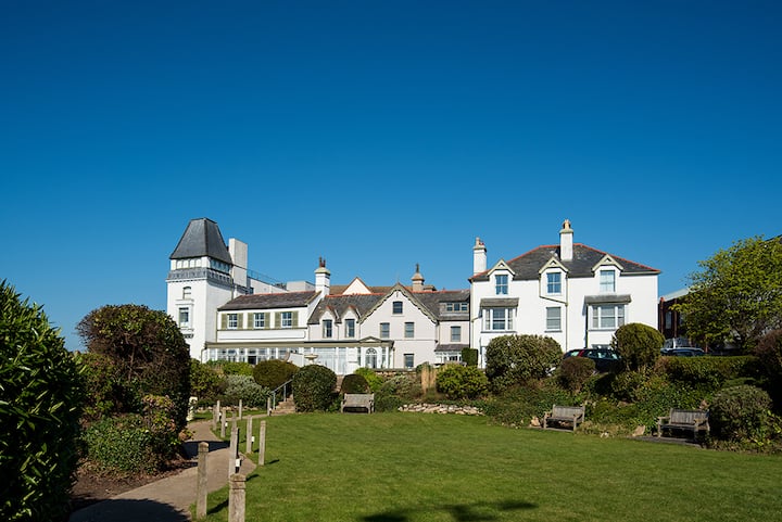 Riverside Retreat - Conwy