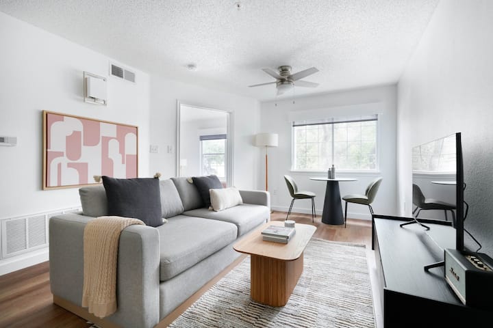 Blueground | Gateway, Gym, Pool, Near Soccer Field - Austin, TX