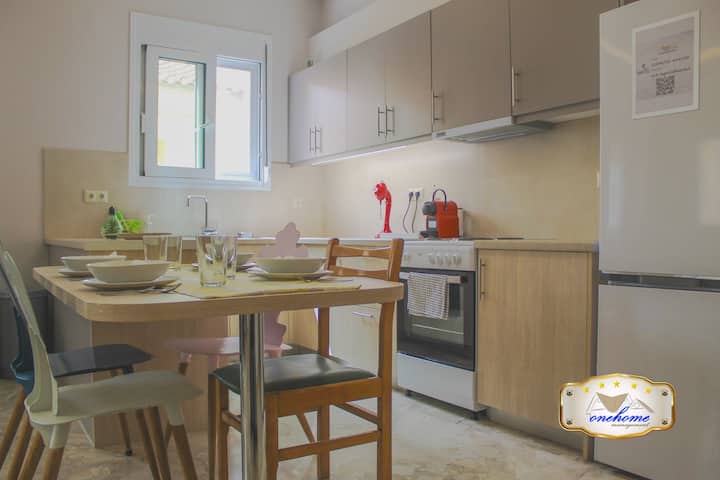 Family Central In Kalamata - Kalamáta