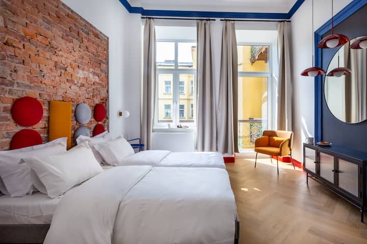 3br Apartment Near Main Square W/ Dining - Cracovia