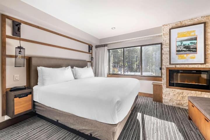 Mountain Stay W/ Heated Pool & Rooftop Tennis Fun! - South Lake Tahoe, CA