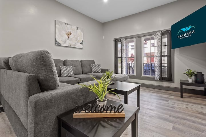 Cozy 6br 2 Bath Close To Falls & Casino - Niagara Falls, NY