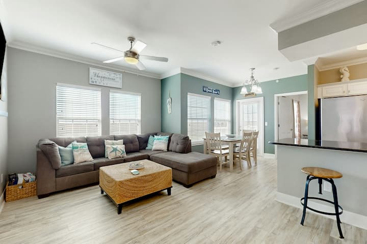 2br Ocean View Condo With Beach, Pool, & Grill - Whitecap Beach, TX