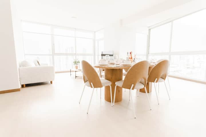 Luxury 3br Cityview Apt, Parking & Balcony - Panama