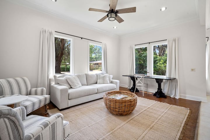 New Listing - Historical Home In Mossy Oaks - Beaufort, SC