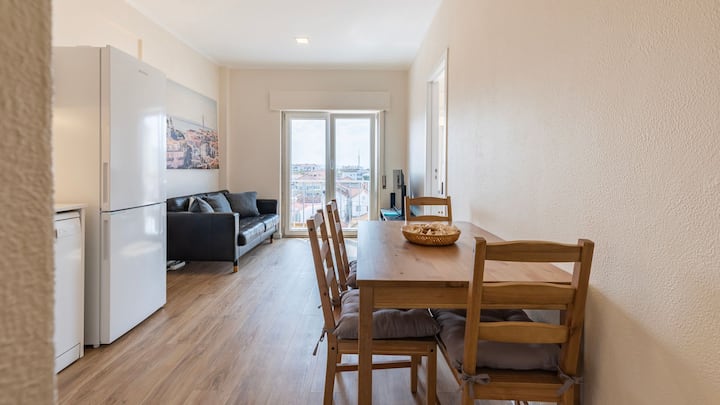 Coastal Comfort - 5min From Beach By Lovelystay - Costa da Caparica