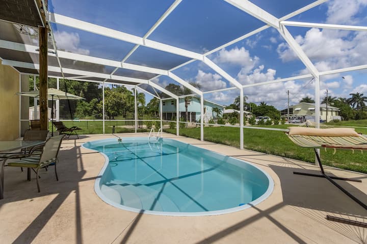 3/3 Amazing Heated Pool Home In St. James City! - Pine Island, FL
