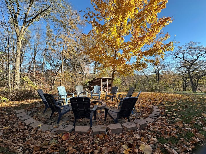 Woodsy Cabin Escape |Apple Canyon Lake Near Galena - Apple River Canyon State Park