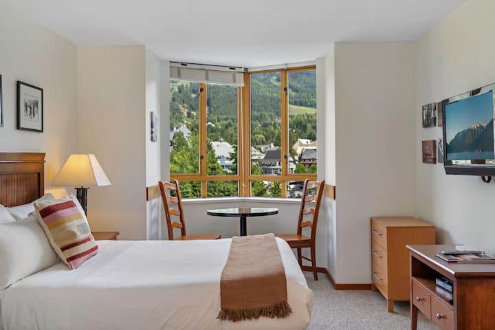 Mountain View Suites Cascade Lodge Whistler - 威士拿